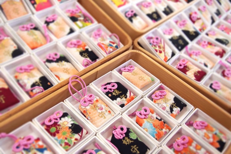 Japanese Lucky Charms in Shrines and Temples - Japan Web Magazine