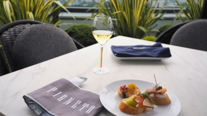 PIGNETO: 90 Mins Free Flow and CANAPE at Four Seasons Hotel Tokyo at ...