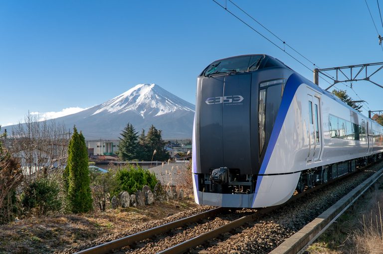 Tokyo to Fuji Five Lakes: Best Transport Options - Japan Web Magazine